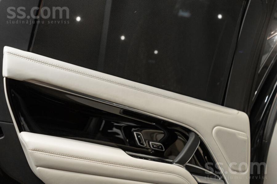Melns Land Rover Range Rover 2023 Rīga, ar dzinēja tilpumu 3.00 L un nobraukumu 32 tūkst. km par 121000 €, foto 32 vietnē AUTOMOTO.COM.LV