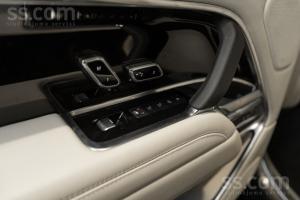 Melns Land Rover Range Rover 2023 Rīga, ar dzinēja tilpumu 3.00 L un nobraukumu 32 tūkst. km par 121000 €, foto 34 vietnē AUTOMOTO.COM.LV