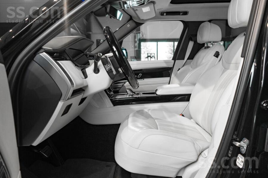 Melns Land Rover Range Rover 2023 Rīga, ar dzinēja tilpumu 3.00 L un nobraukumu 32 tūkst. km par 119900 €, foto 9 vietnē AUTOMOTO.COM.LV