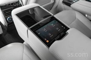 Melns Land Rover Range Rover 2023 Rīga, ar dzinēja tilpumu 3.00 L un nobraukumu 32 tūkst. km par 119900 €, foto 14 vietnē AUTOMOTO.COM.LV