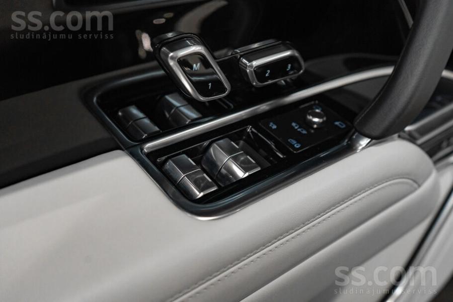 Melns Land Rover Range Rover 2023 Rīga, ar dzinēja tilpumu 3.00 L un nobraukumu 32 tūkst. km par 119900 €, foto 17 vietnē AUTOMOTO.COM.LV