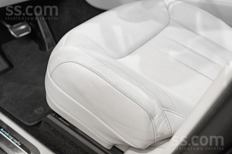 Melns Land Rover Range Rover 2023 Rīga, ar dzinēja tilpumu 3.00 L un nobraukumu 32 tūkst. km par 119900 €, foto 18 vietnē AUTOMOTO.COM.LV