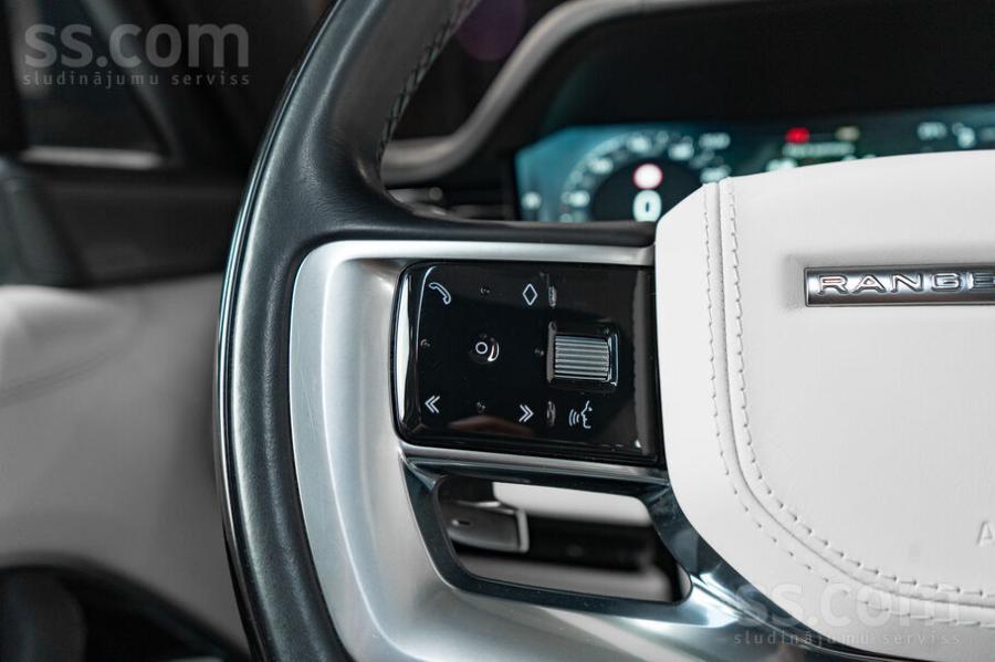 Melns Land Rover Range Rover 2023 Rīga, ar dzinēja tilpumu 3.00 L un nobraukumu 32 tūkst. km par 119900 €, foto 21 vietnē AUTOMOTO.COM.LV