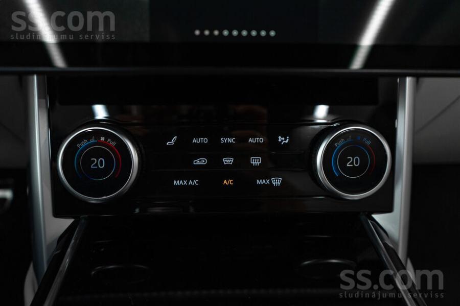 Melns Land Rover Range Rover 2023 Rīga, ar dzinēja tilpumu 3.00 L un nobraukumu 32 tūkst. km par 119900 €, foto 31 vietnē AUTOMOTO.COM.LV