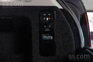 Melns Land Rover Range Rover 2023 Rīga, ar dzinēja tilpumu 3.00 L un nobraukumu 32 tūkst. km par 119900 €, foto 36 vietnē AUTOMOTO.COM.LV