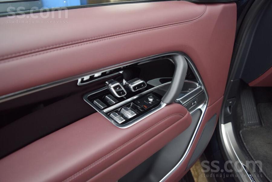 Melns Land Rover Range Rover 2023 Rīga, ar dzinēja tilpumu 4.40 L un nobraukumu 39 tūkst. km par 159000 €, foto 11 vietnē AUTOMOTO.COM.LV