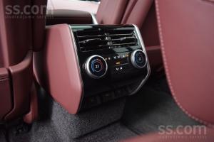 Melns Land Rover Range Rover 2023 Rīga, ar dzinēja tilpumu 4.40 L un nobraukumu 39 tūkst. km par 159000 €, foto 18 vietnē AUTOMOTO.COM.LV