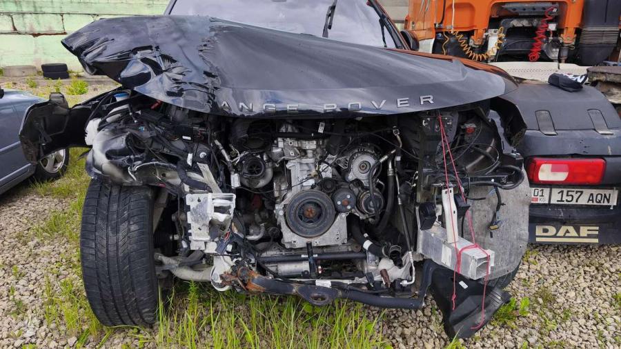 Melns Land Rover Range Rover 2023 Kauņa, ar dzinēja tilpumu 3.00 L un nobraukumu 73 tūkst. km par 42000 €, foto 6 vietnē AUTOMOTO.COM.LV