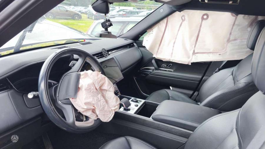 Melns Land Rover Range Rover 2023 Kauņa, ar dzinēja tilpumu 3.00 L un nobraukumu 73 tūkst. km par 42000 €, foto 9 vietnē AUTOMOTO.COM.LV