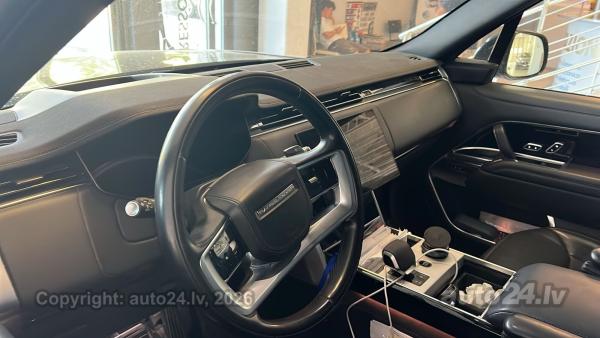 Melns Land Rover Range Rover 2023 Tallina, ar dzinēja tilpumu 3.00 L un nobraukumu 195 tūkst. km par 87900 €, foto 3 vietnē AUTOMOTO.COM.LV