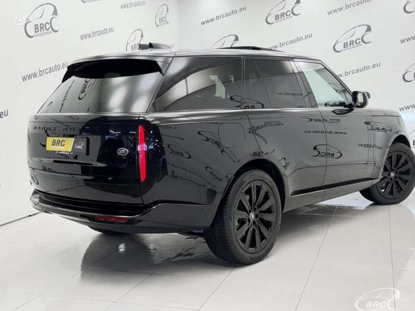 Melns Land Rover Range Rover 2023 Viļņa, ar dzinēja tilpumu 3.00 L un nobraukumu 87 tūkst. km par 94900 €, foto 4 vietnē AUTOMOTO.COM.LV