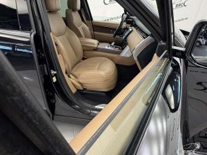 Melns Land Rover Range Rover 2023 Viļņa, ar dzinēja tilpumu 3.00 L un nobraukumu 87 tūkst. km par 94900 €, foto 12 vietnē AUTOMOTO.COM.LV