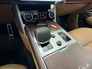 Melns Land Rover Range Rover 2023 Viļņa, ar dzinēja tilpumu 3.00 L un nobraukumu 87 tūkst. km par 94900 €, foto 31 vietnē AUTOMOTO.COM.LV