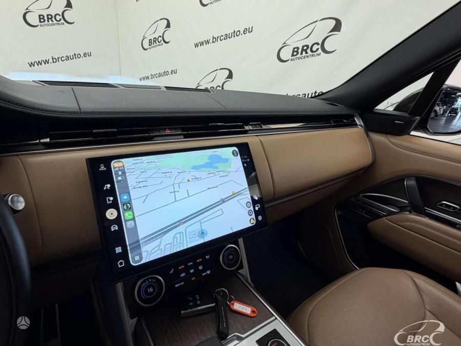 Melns Land Rover Range Rover 2023 Viļņa, ar dzinēja tilpumu 3.00 L un nobraukumu 87 tūkst. km par 94900 €, foto 32 vietnē AUTOMOTO.COM.LV