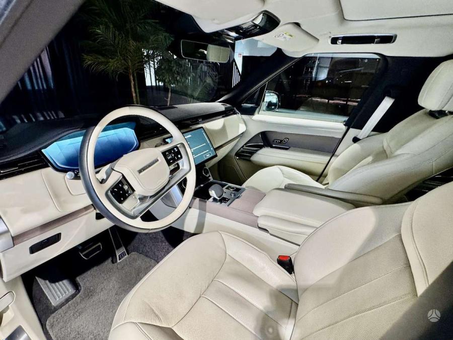Melns Land Rover Range Rover 2023 Viļņa, ar dzinēja tilpumu 4.40 L un nobraukumu 69 tūkst. km par 139150 €, foto 12 vietnē AUTOMOTO.COM.LV