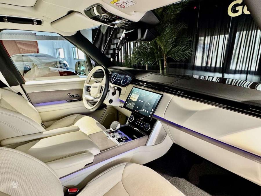 Melns Land Rover Range Rover 2023 Viļņa, ar dzinēja tilpumu 4.40 L un nobraukumu 69 tūkst. km par 139150 €, foto 22 vietnē AUTOMOTO.COM.LV