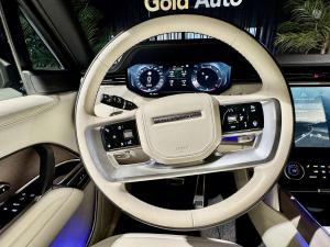 Melns Land Rover Range Rover 2023 Viļņa, ar dzinēja tilpumu 4.40 L un nobraukumu 69 tūkst. km par 139150 €, foto 42 vietnē AUTOMOTO.COM.LV