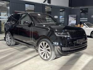 Melns Land Rover Range Rover 2023 Mārupe, ar dzinēja tilpumu 3.00 L un nobraukumu 82 tūkst. km par 99990 €, foto 3 vietnē AUTOMOTO.COM.LV