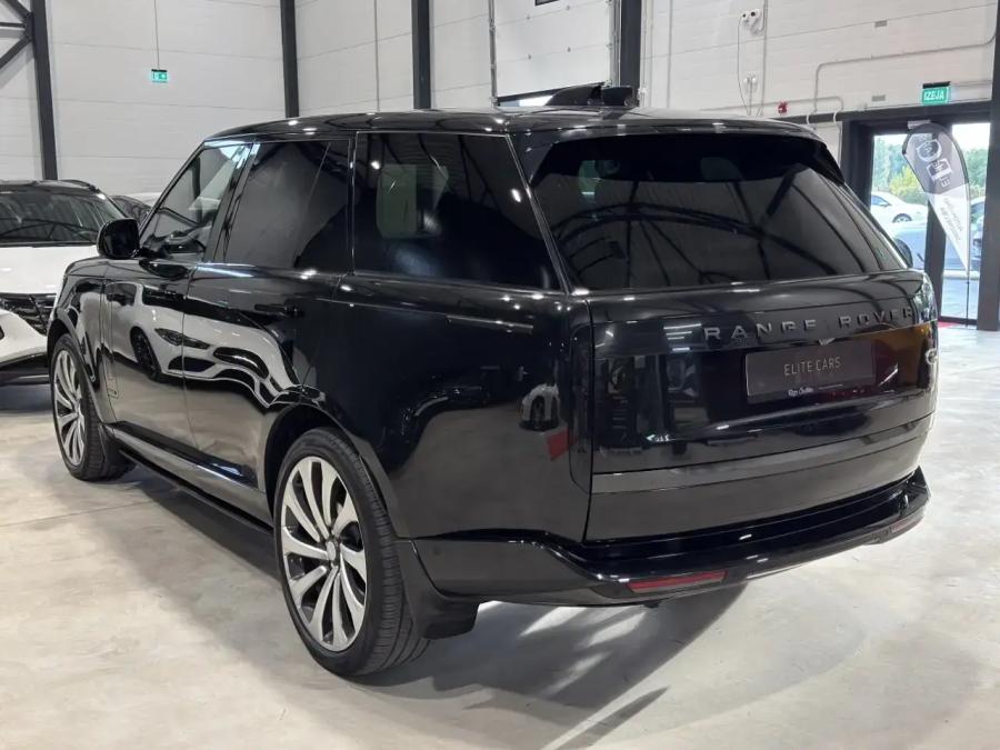 Melns Land Rover Range Rover 2023 Mārupe, ar dzinēja tilpumu 3.00 L un nobraukumu 82 tūkst. km par 99990 €, foto 4 vietnē AUTOMOTO.COM.LV