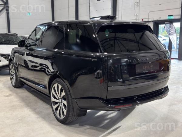 Melns Land Rover Range Rover 2023 Rīga, ar dzinēja tilpumu 3.00 L un nobraukumu 82 tūkst. km par 99990 €, foto 5 vietnē AUTOMOTO.COM.LV