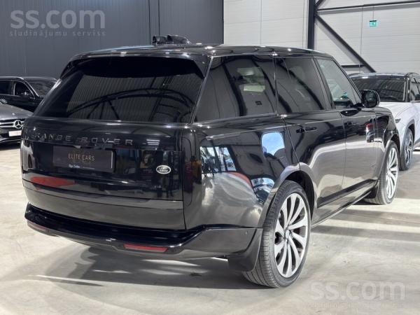 Melns Land Rover Range Rover 2023 Rīga, ar dzinēja tilpumu 3.00 L un nobraukumu 82 tūkst. km par 99990 €, foto 7 vietnē AUTOMOTO.COM.LV