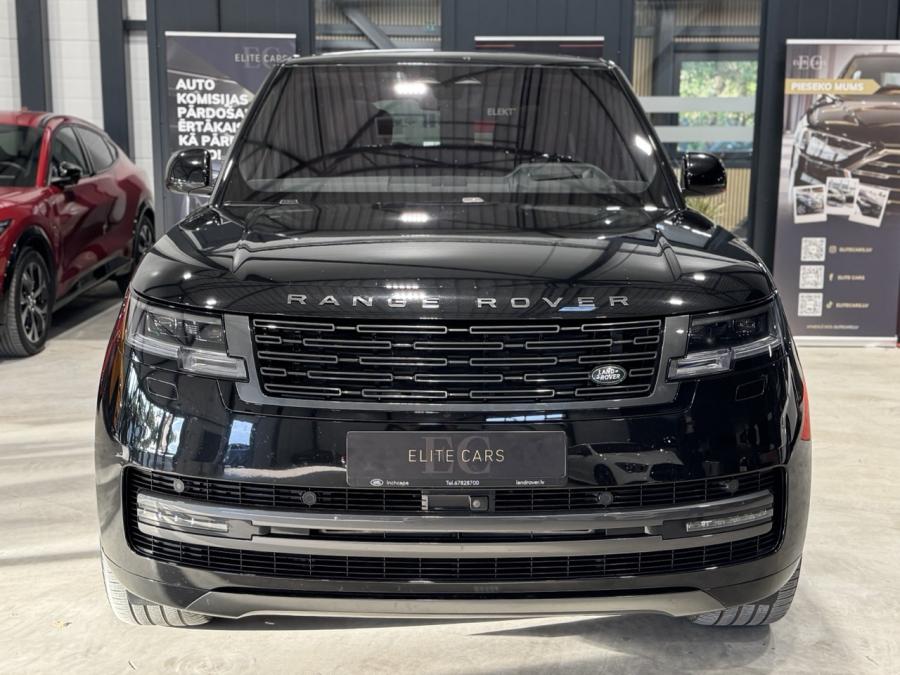Melns Land Rover Range Rover 2023 Rīga, ar dzinēja tilpumu 3.00 L un nobraukumu 82 tūkst. km par 94990 €, foto 1 vietnē AUTOMOTO.COM.LV