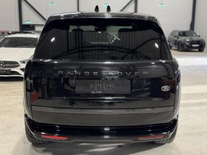 Melns Land Rover Range Rover 2023 Rīga, ar dzinēja tilpumu 3.00 L un nobraukumu 82 tūkst. km par 94990 €, foto 5 vietnē AUTOMOTO.COM.LV