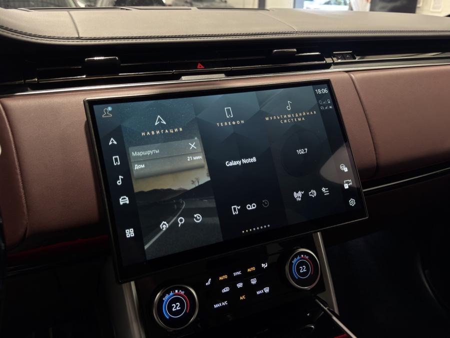 Melns Land Rover Range Rover 2023 Rīga, ar dzinēja tilpumu 3.00 L un nobraukumu 82 tūkst. km par 94990 €, foto 20 vietnē AUTOMOTO.COM.LV