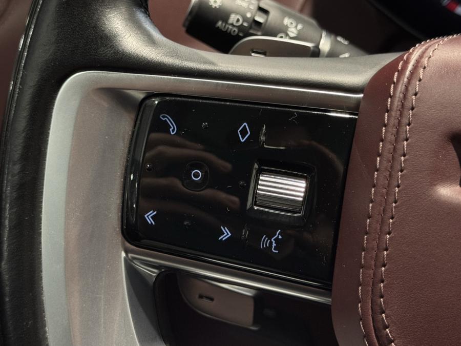 Melns Land Rover Range Rover 2023 Rīga, ar dzinēja tilpumu 3.00 L un nobraukumu 82 tūkst. km par 94990 €, foto 33 vietnē AUTOMOTO.COM.LV