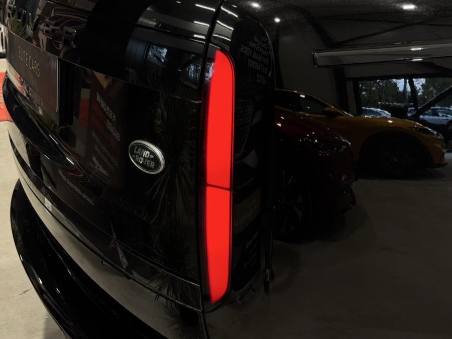 Melns Land Rover Range Rover 2023 Rīga, ar dzinēja tilpumu 3.00 L un nobraukumu 82 tūkst. km par 94990 €, foto 41 vietnē AUTOMOTO.COM.LV