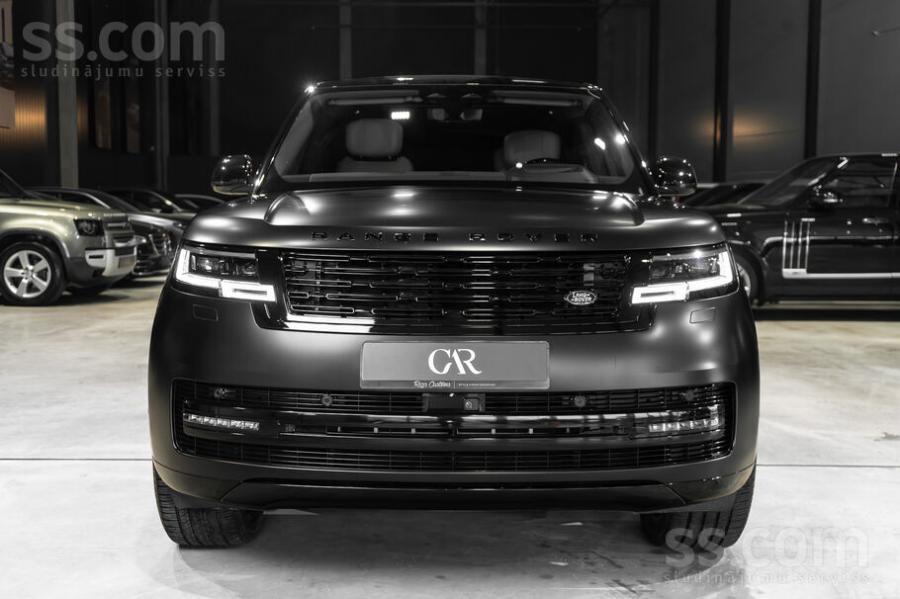 Melns Land Rover Range Rover 2024 Rīga, ar dzinēja tilpumu 3.00 L un nobraukumu 30 tūkst. km par 139150 €, foto 3 vietnē AUTOMOTO.COM.LV