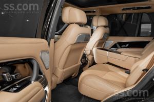 Melns Land Rover Range Rover 2024 Rīga, ar dzinēja tilpumu 3.00 L un nobraukumu 30 tūkst. km par 139150 €, foto 13 vietnē AUTOMOTO.COM.LV