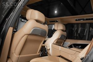 Melns Land Rover Range Rover 2024 Rīga, ar dzinēja tilpumu 3.00 L un nobraukumu 30 tūkst. km par 139150 €, foto 14 vietnē AUTOMOTO.COM.LV