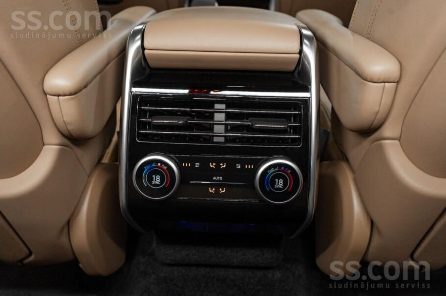 Melns Land Rover Range Rover 2024 Rīga, ar dzinēja tilpumu 3.00 L un nobraukumu 30 tūkst. km par 139150 €, foto 15 vietnē AUTOMOTO.COM.LV
