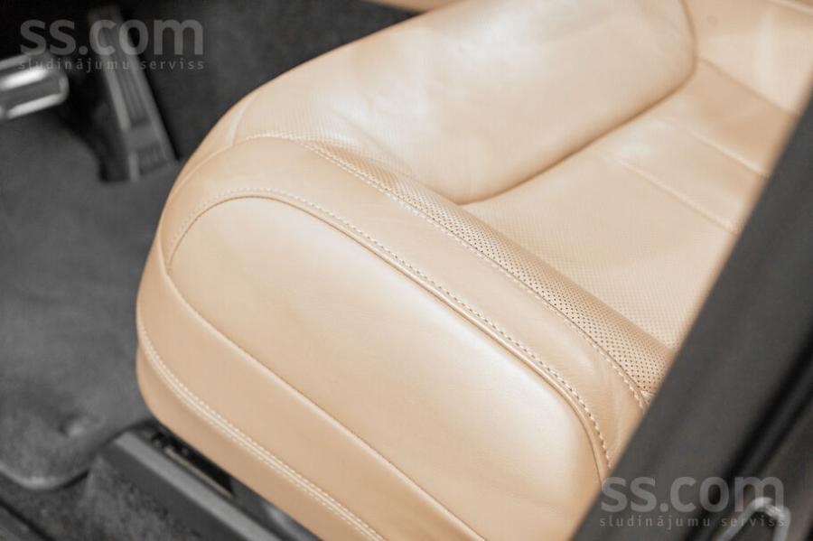 Melns Land Rover Range Rover 2024 Rīga, ar dzinēja tilpumu 3.00 L un nobraukumu 30 tūkst. km par 139150 €, foto 19 vietnē AUTOMOTO.COM.LV