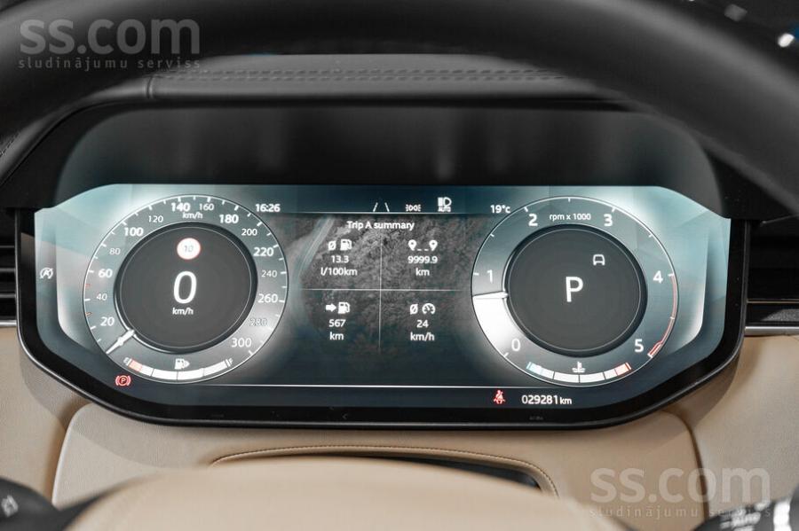 Melns Land Rover Range Rover 2024 Rīga, ar dzinēja tilpumu 3.00 L un nobraukumu 30 tūkst. km par 139150 €, foto 21 vietnē AUTOMOTO.COM.LV