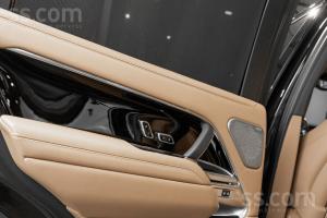 Melns Land Rover Range Rover 2024 Rīga, ar dzinēja tilpumu 3.00 L un nobraukumu 30 tūkst. km par 139150 €, foto 32 vietnē AUTOMOTO.COM.LV