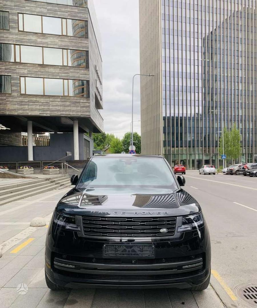Melns Land Rover Range Rover 2024 Viļņa, ar dzinēja tilpumu 3.00 L un nobraukumu 13 tūkst. km par 135500 €, foto 6 vietnē AUTOMOTO.COM.LV