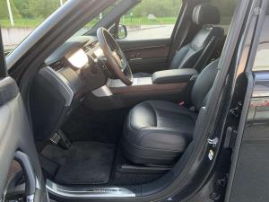 Melns Land Rover Range Rover 2024 Viļņa, ar dzinēja tilpumu 3.00 L un nobraukumu 13 tūkst. km par 135500 €, foto 22 vietnē AUTOMOTO.COM.LV