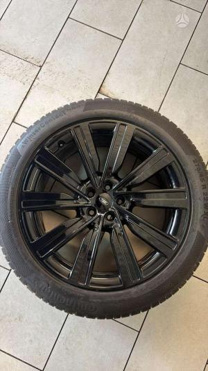 Melns Land Rover Range Rover 2024 Viļņa, ar dzinēja tilpumu 3.00 L un nobraukumu 13 tūkst. km par 135500 €, foto 27 vietnē AUTOMOTO.COM.LV
