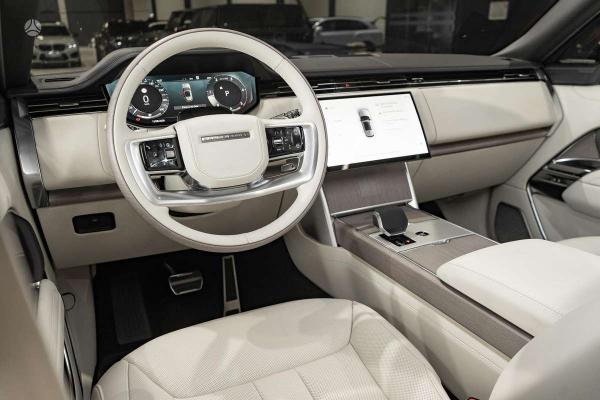 Melns Land Rover Range Rover 2026 Rīga, ar dzinēja tilpumu 3.00 L un nobraukumu 0 tūkst. km par 195000 €, foto 10 vietnē AUTOMOTO.COM.LV