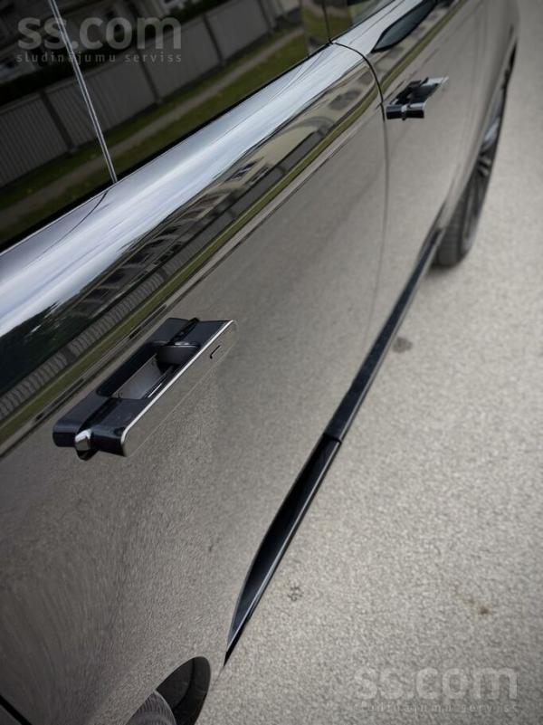 Melns Land Rover Range Rover 2026 Rīga, ar dzinēja tilpumu 3.00 L un nobraukumu 4 tūkst. km par 185000 €, foto 10 vietnē AUTOMOTO.COM.LV