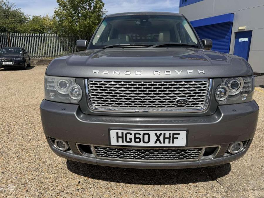 Melns Land Rover Range Rover 2012 Šauļi, ar dzinēja tilpumu 4.37 L un nobraukumu 167 tūkst. km par 6389 €, foto 3 vietnē AUTOMOTO.COM.LV