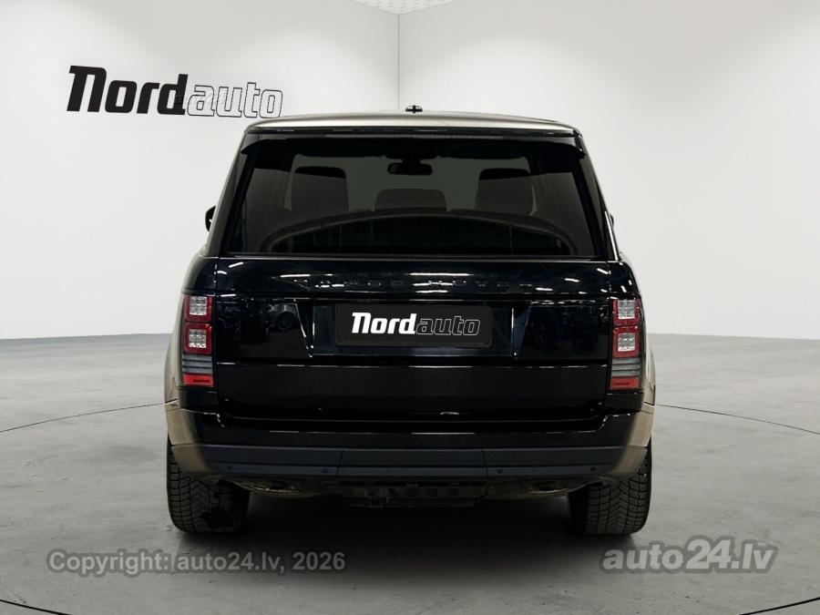 Black Land Rover Range Rover 2018 in Tallinn, with an engine capacity of 3.00 L and mileage of 157 thousand km for 37900 €, photo 4 on AUTOMOTO.COM.LV