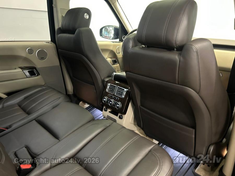 Black Land Rover Range Rover 2018 in Tallinn, with an engine capacity of 3.00 L and mileage of 157 thousand km for 37900 €, photo 17 on AUTOMOTO.COM.LV