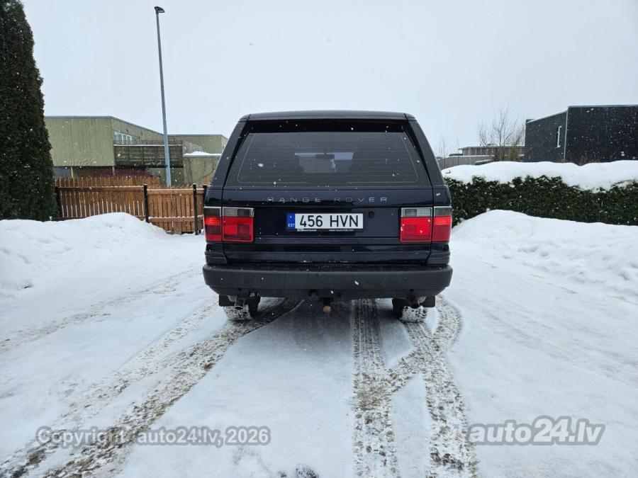 Zils Land Rover Range Rover 1997 Tallina, ar dzinēja tilpumu 2.50 L un nobraukumu 248 tūkst. km par 5600 €, foto 5 vietnē AUTOMOTO.COM.LV