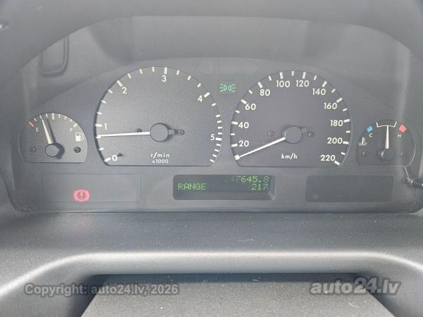 Zils Land Rover Range Rover 1997 Tallina, ar dzinēja tilpumu 2.50 L un nobraukumu 248 tūkst. km par 5600 €, foto 11 vietnē AUTOMOTO.COM.LV