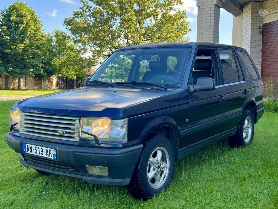 Zils Land Rover Range Rover 1998 Panevēža, ar dzinēja tilpumu 2.50 L un nobraukumu 385 tūkst. km par 2650 €, foto 1 vietnē AUTOMOTO.COM.LV