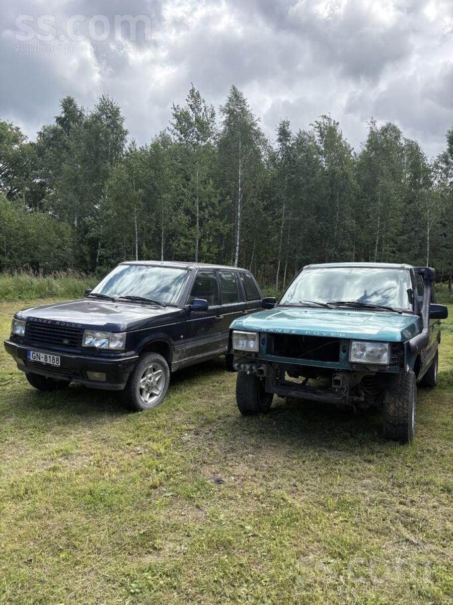 Zils Land Rover Range Rover 1998 Cēsis, ar dzinēja tilpumu 4.60 L un nobraukumu 260 tūkst. km par 3000 €, foto 1 vietnē AUTOMOTO.COM.LV