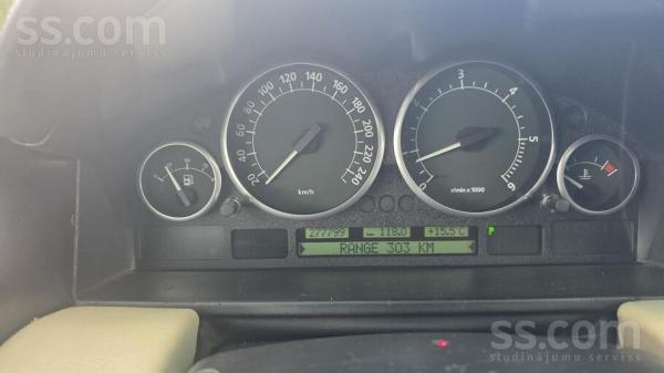 Zils Land Rover Range Rover 2004 Rīga, ar dzinēja tilpumu 3.00 L un nobraukumu 278 tūkst. km par 6950 €, foto 8 vietnē AUTOMOTO.COM.LV